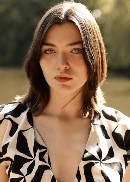 Phoebe Farnham is represented by Sarah Hannah & Juliet Chant ...